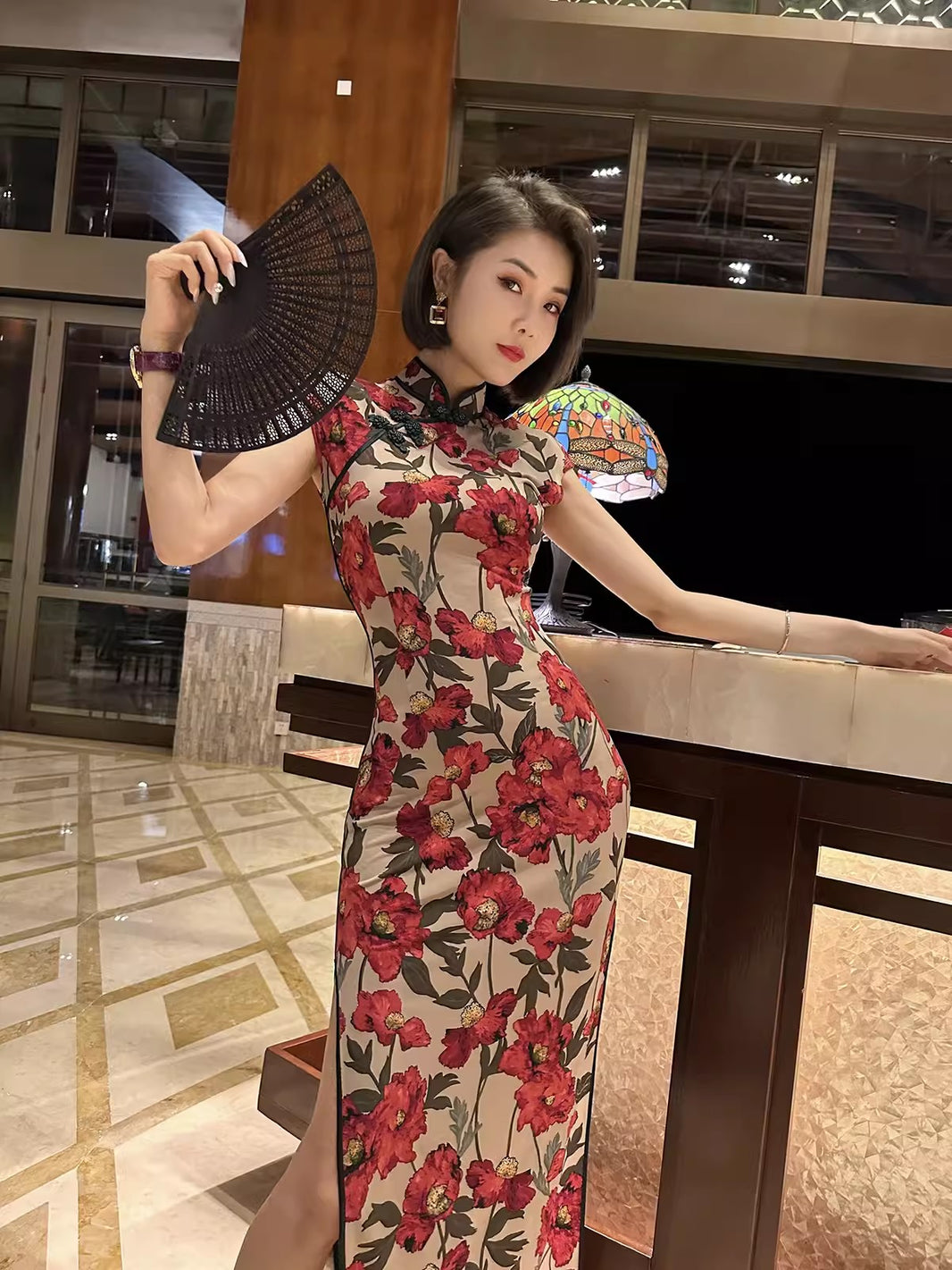 Chinese cheongsam dress. Modern Qipao. Traditional Qipao dress ...