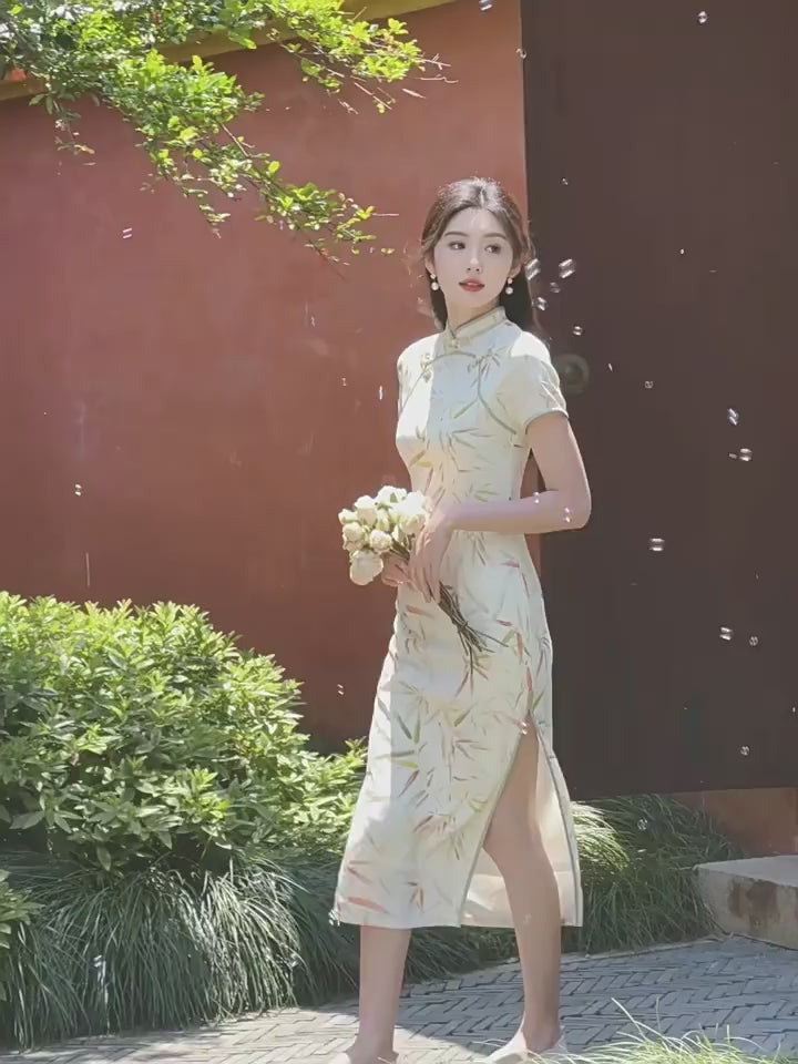 Chinese cheongsam dress. Modern Qipao. Traditional Qipao dress ...